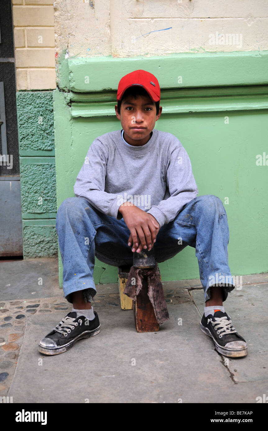 CAJABAMBA PERU - SEPTEMBER 6: Poor Peruvian shoe shine boy in Cajabamba ...
