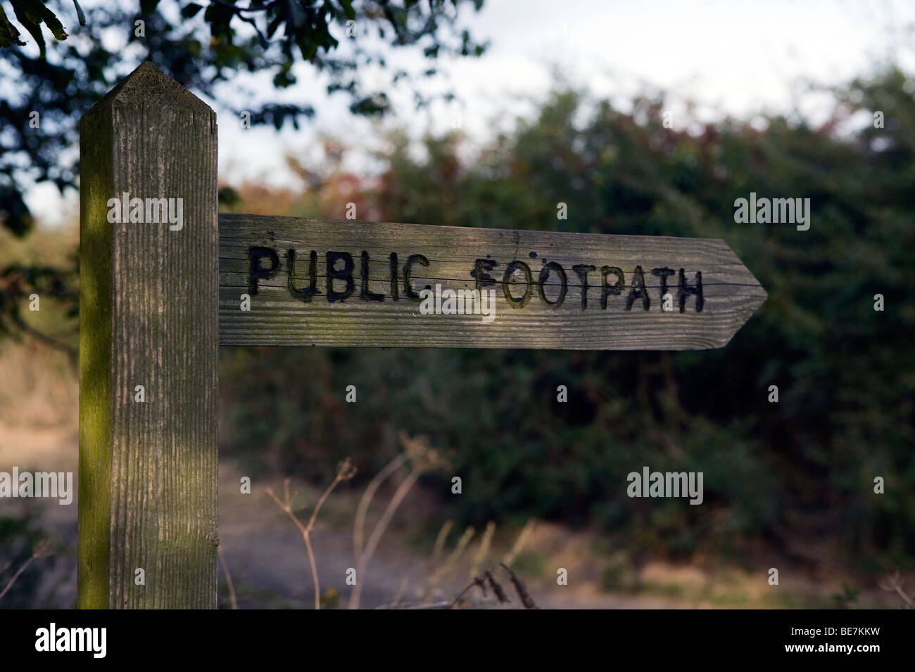 Right of way path hi-res stock photography and images - Alamy