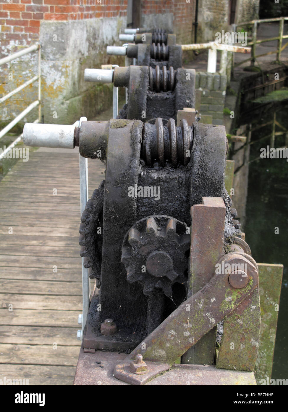 Sluice gate hi-res stock photography and images - Alamy