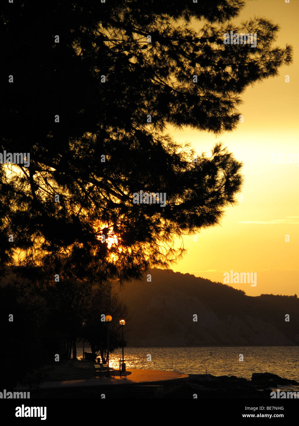 Coastal path at sunset hi-res stock photography and images - Alamy