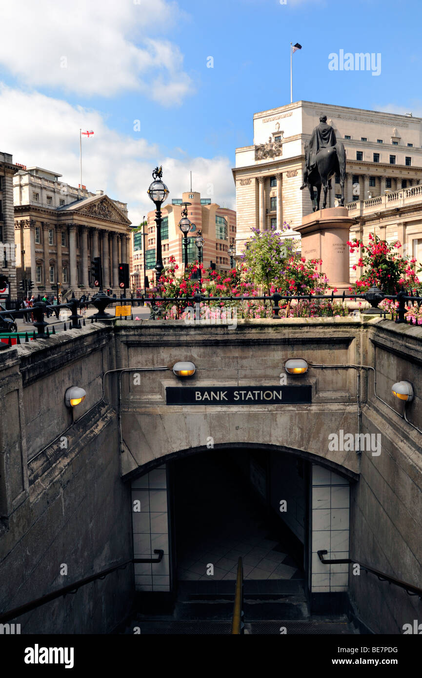Entrance to underground station hi-res stock photography and images - Alamy