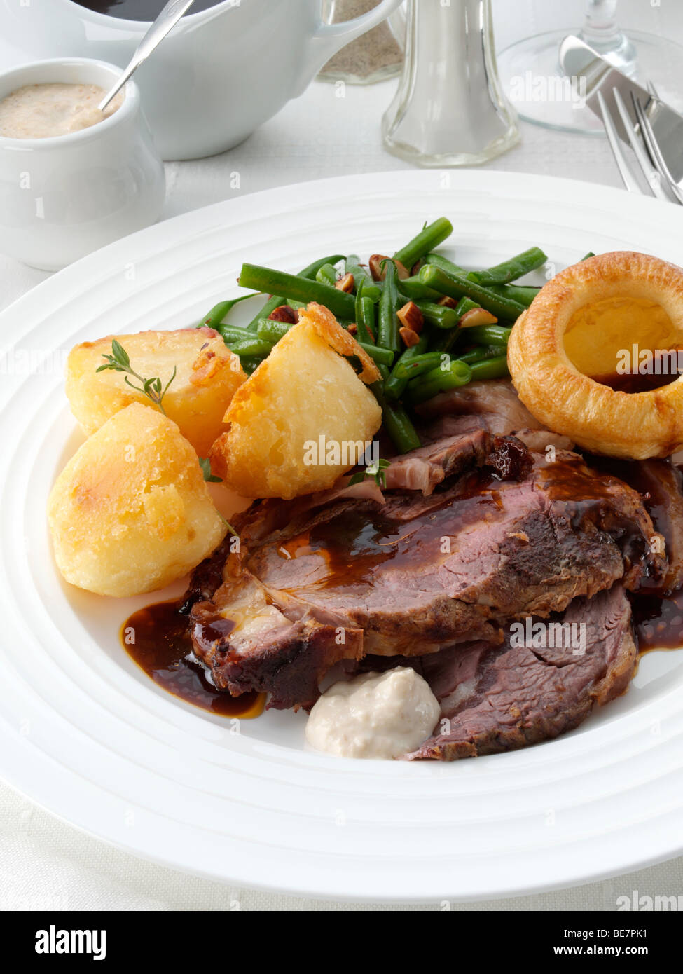 Classic british meals hi-res stock photography and images - Alamy