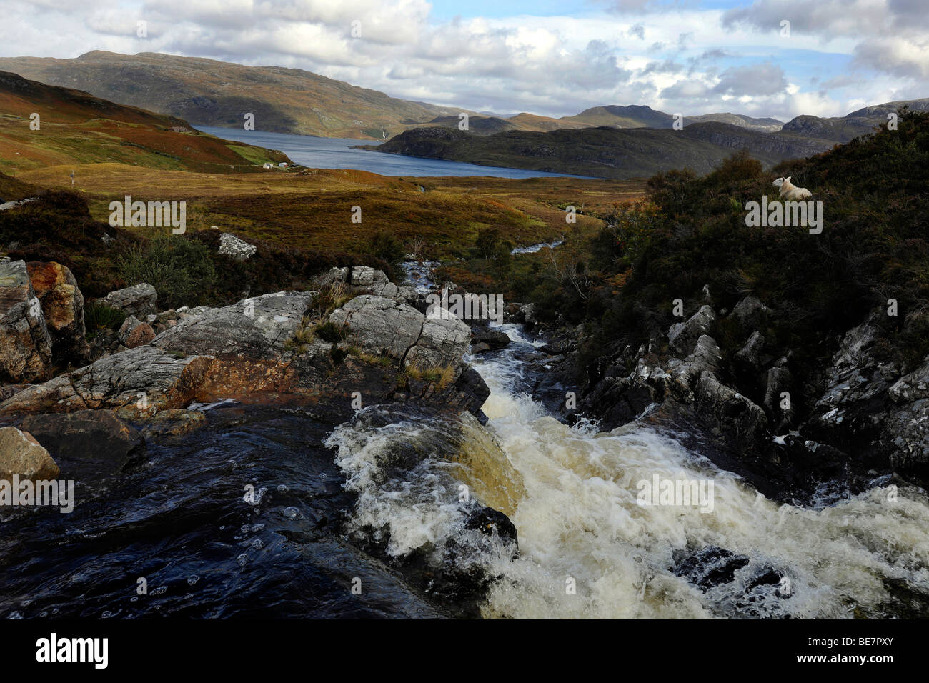 Pictorial waterfall unapool hi-res stock photography and images - Alamy