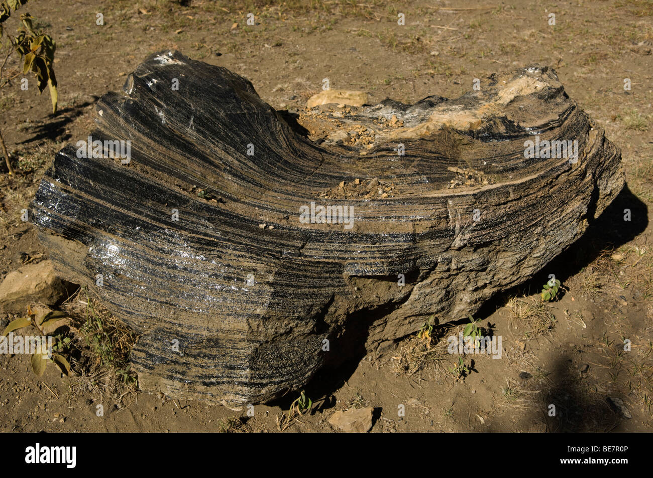 Obsidian rock hi-res stock photography and images - Alamy