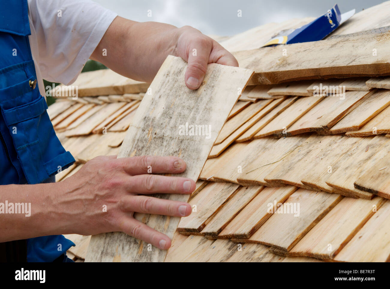 Making a traditional scadinavian shake roof, eastern Finland Stock ...