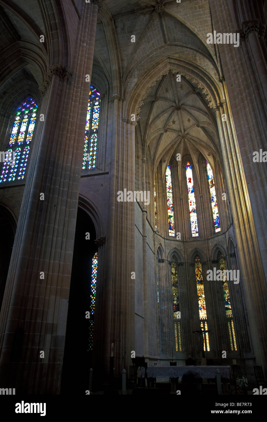 Star vault, Founder's Chapel, Batalha Monastery, vaulted ceiling ...
