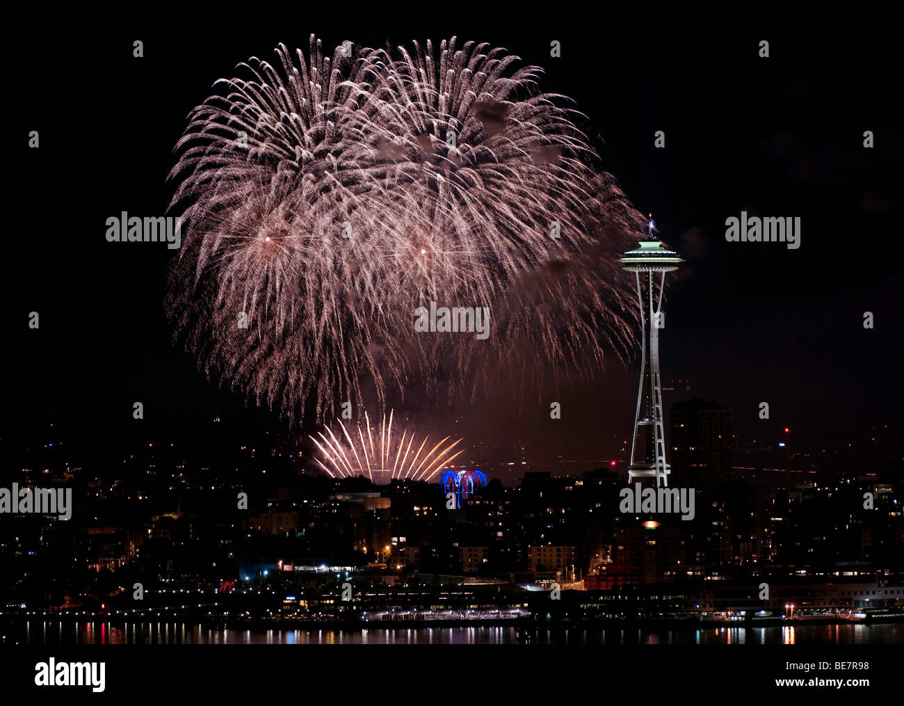 "Seattle waterfront on July 4th Stock Photo - Alamy