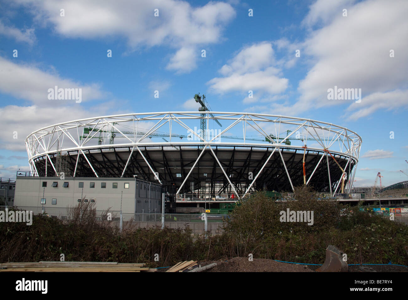 Olympic sit construction london hi-res stock photography and images - Alamy