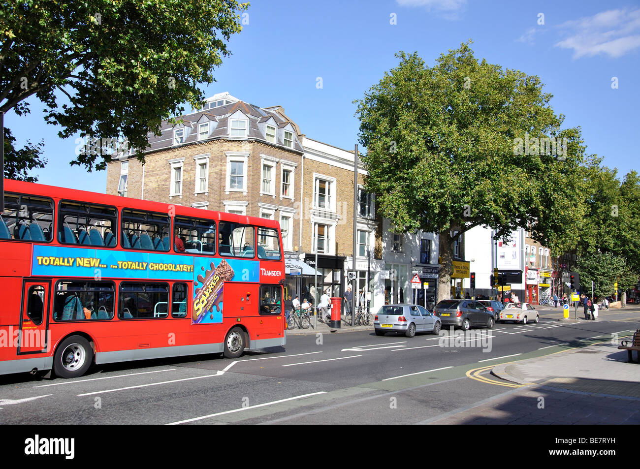 Chiswick london high road hi-res stock photography and images - Alamy