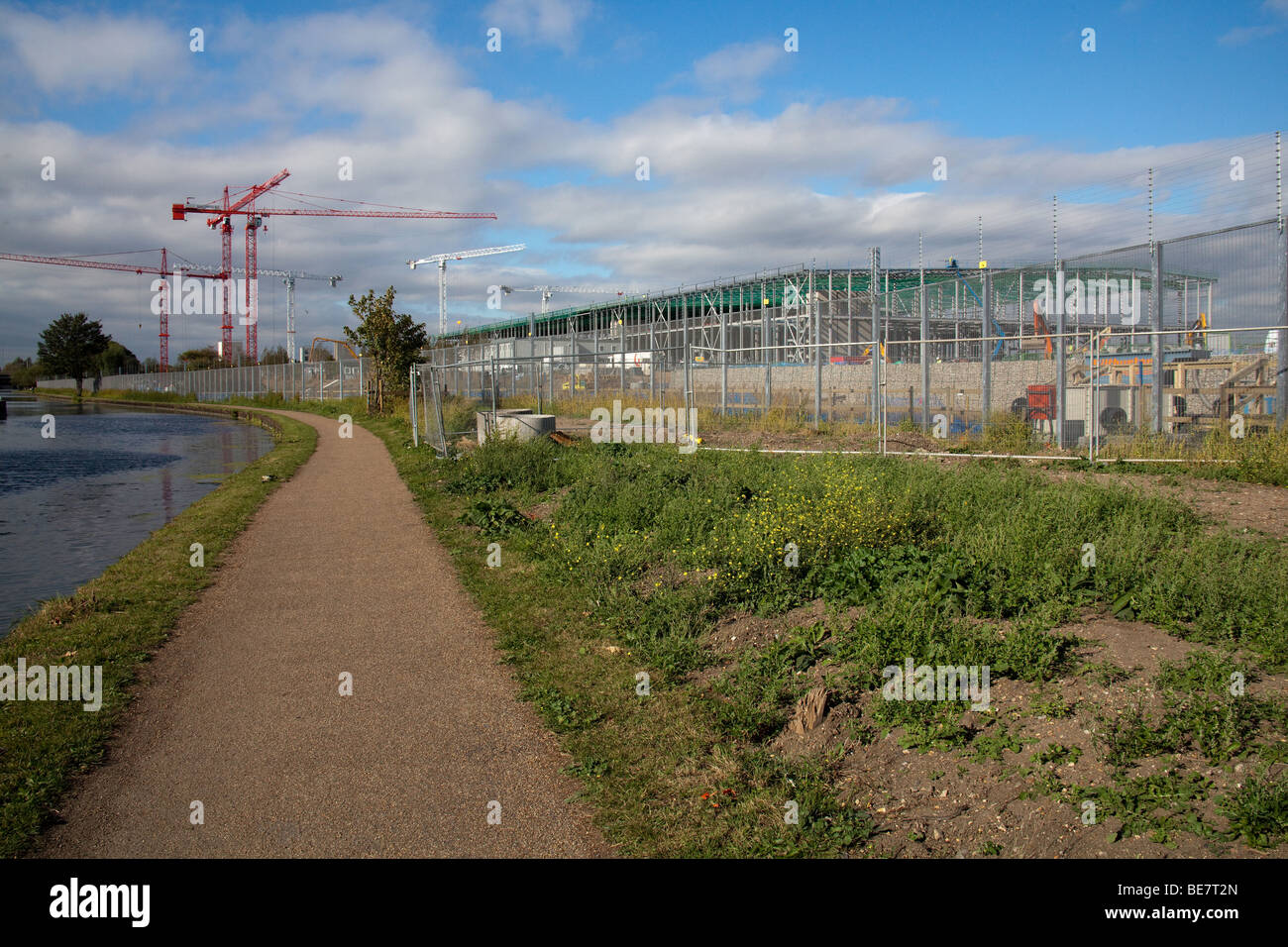 Park under construction hi-res stock photography and images - Alamy