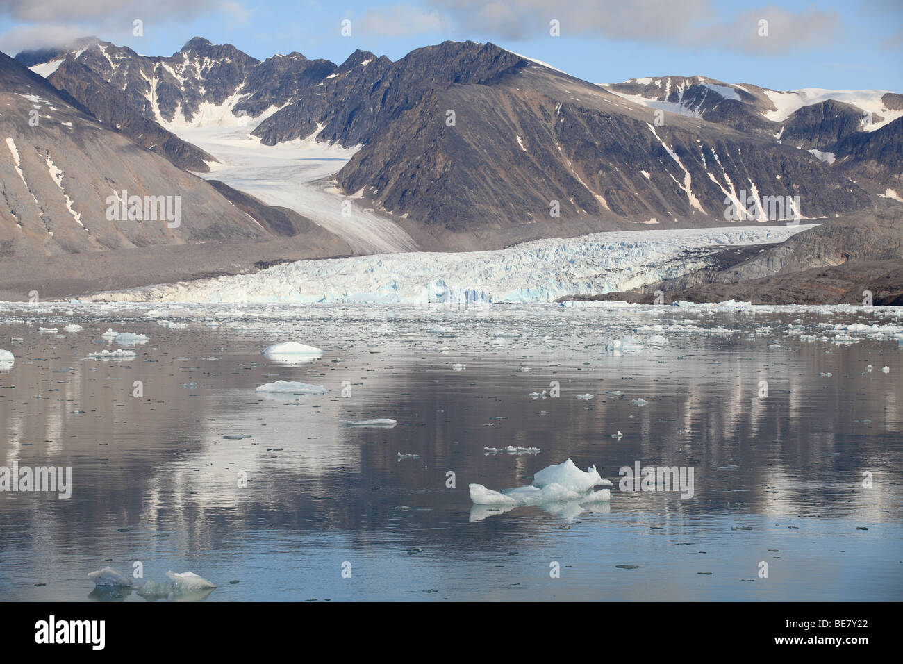 Floating glacial ice in Kongsfjorden, Svalbard Stock Photo - Alamy