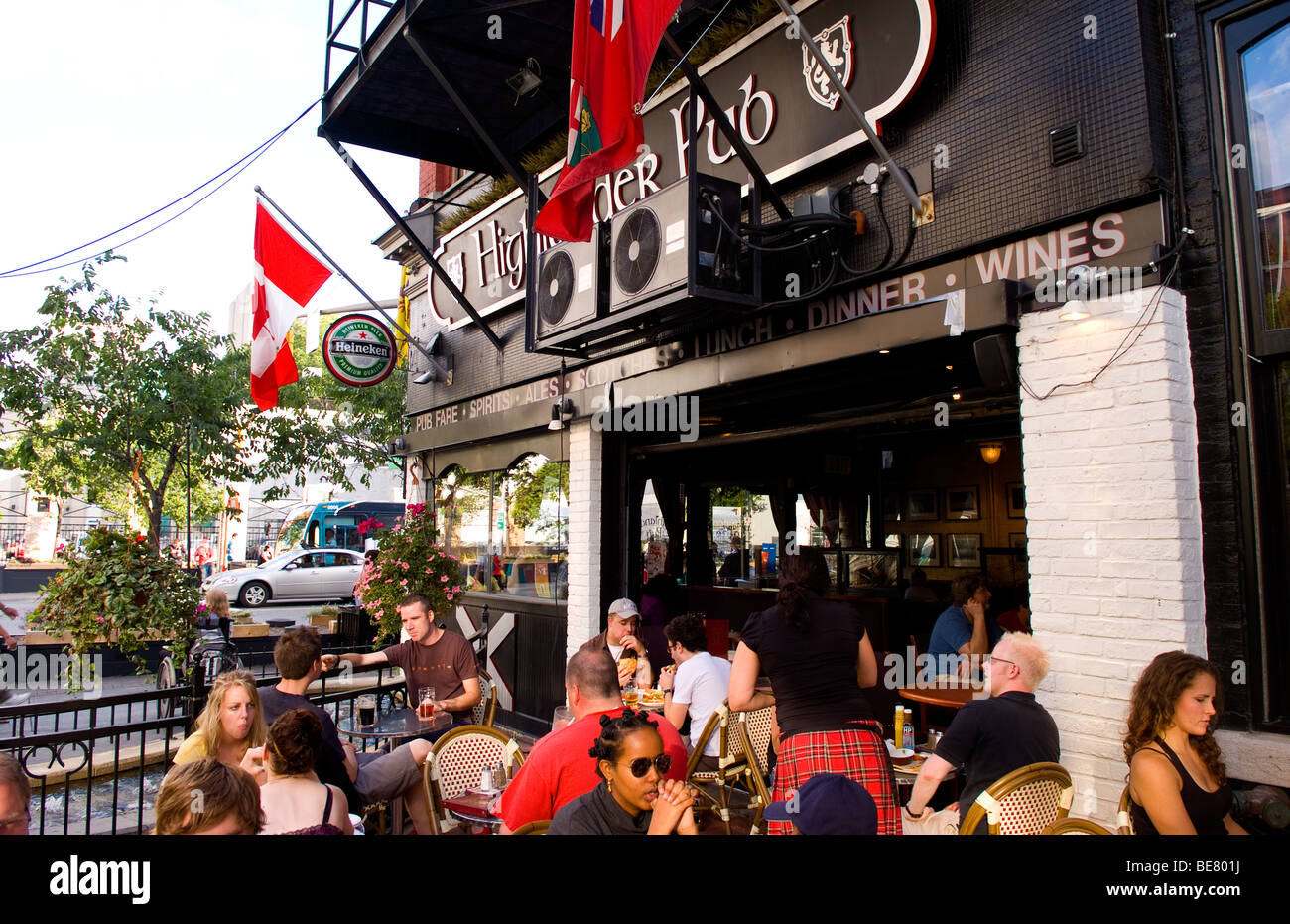 Highlander pub hi-res stock photography and images - Alamy