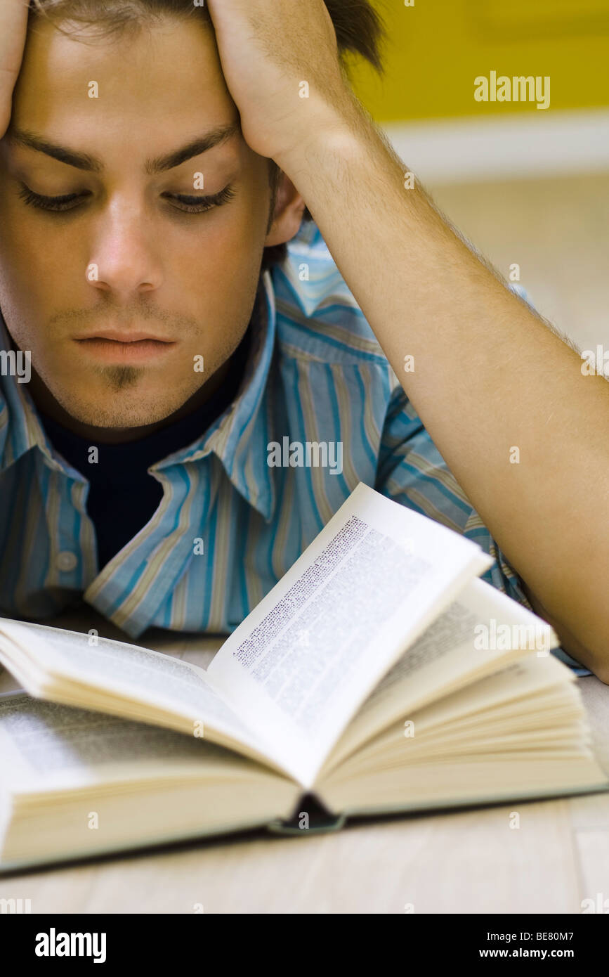Reading Heads High Resolution Stock Photography and Images - Alamy