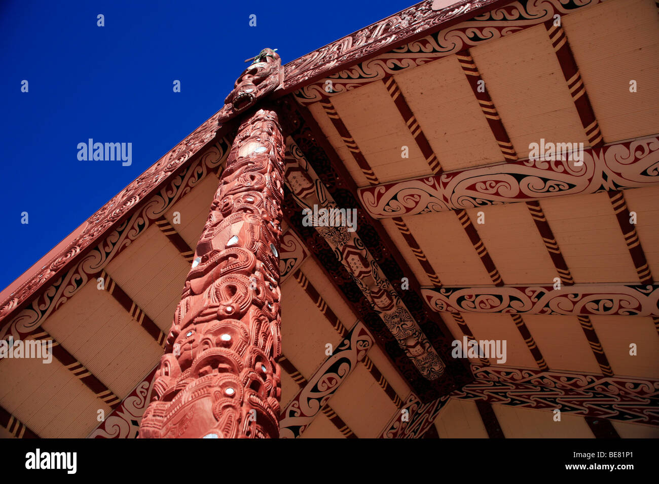 Carved maori marae meeting house hi-res stock photography and images ...