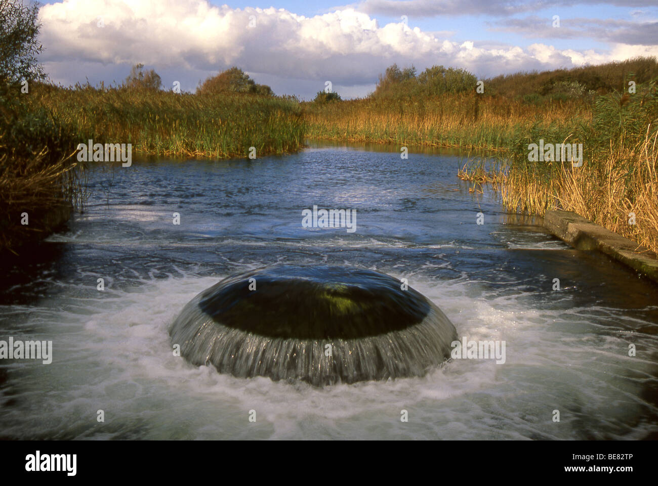 Pumping up water hi-res stock photography and images - Alamy