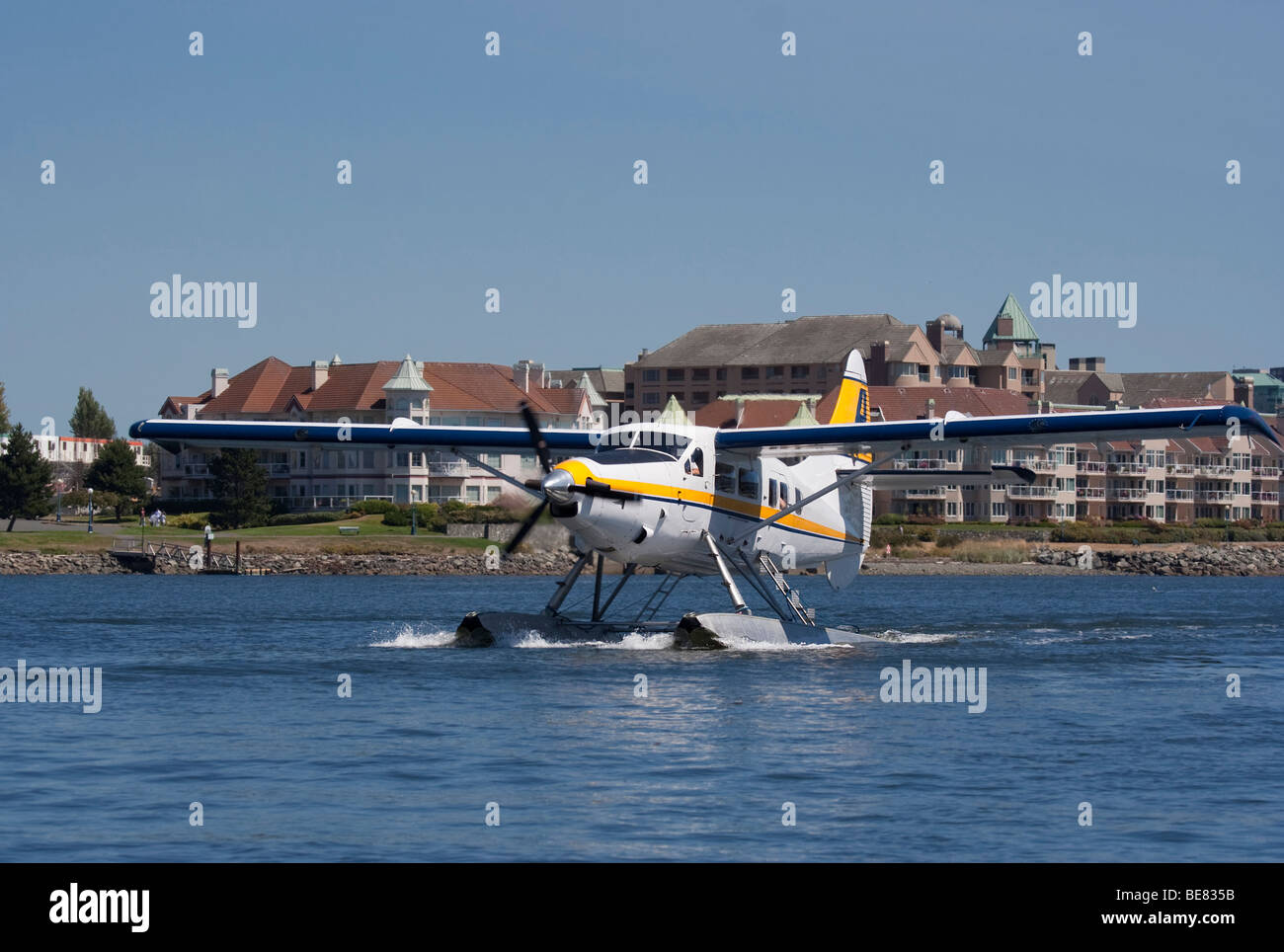 Cessna float plane sea plane hi-res stock photography and images - Alamy