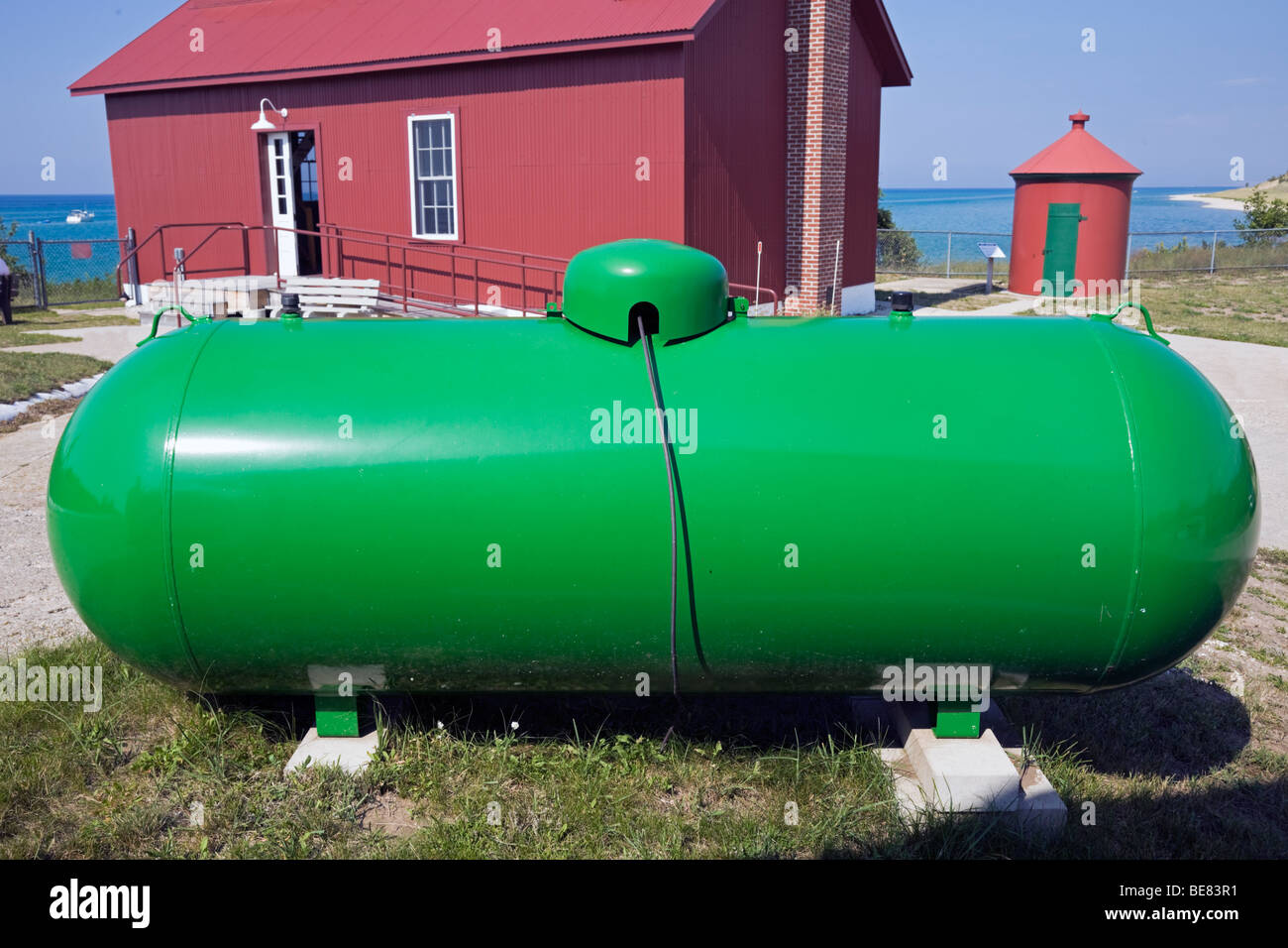 Gas tank hi-res stock photography and images - Alamy