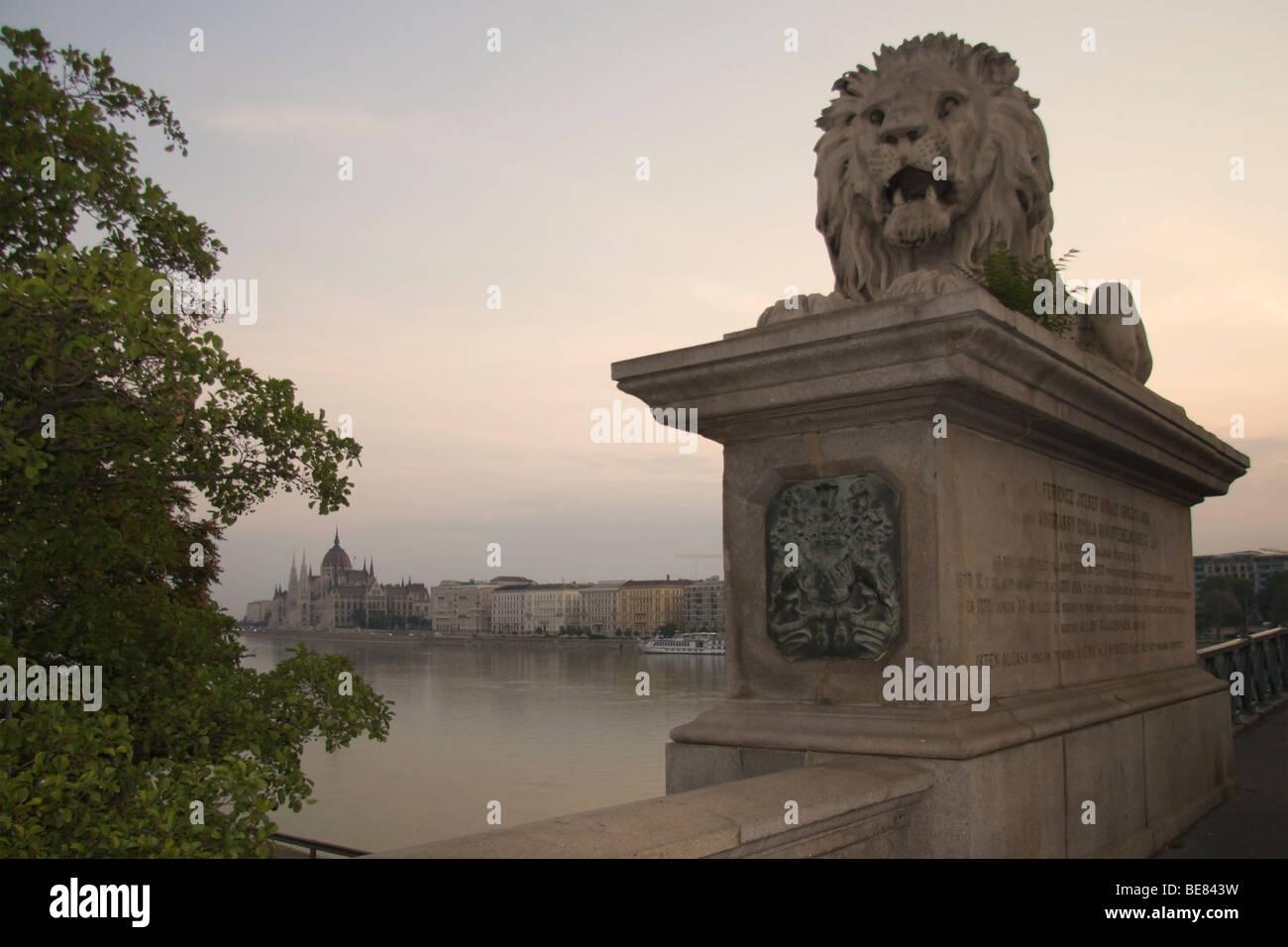 Chain bridge with stone lion hi-res stock photography and images - Alamy