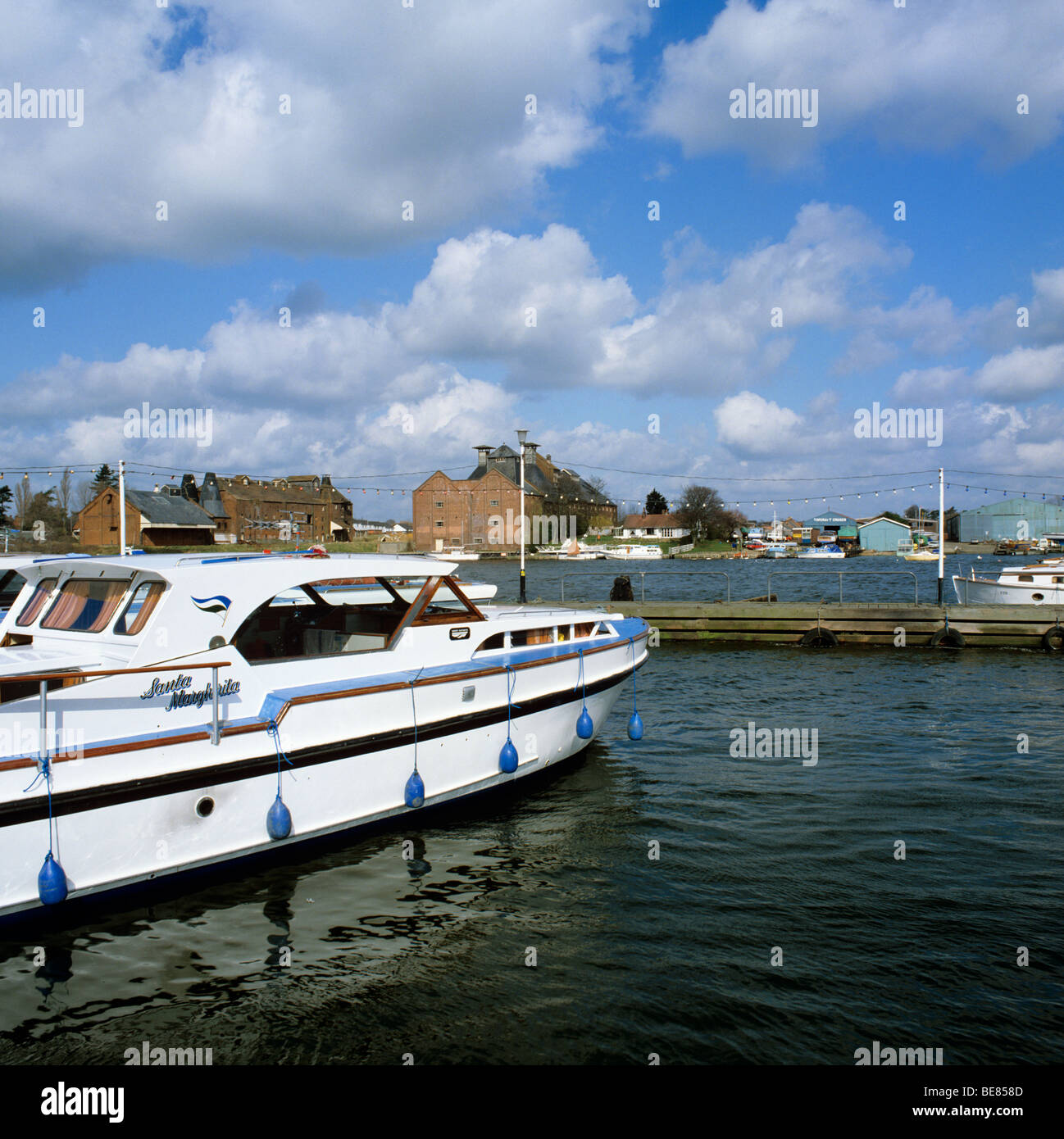 Oulton broad norfolk broads hi-res stock photography and images - Alamy