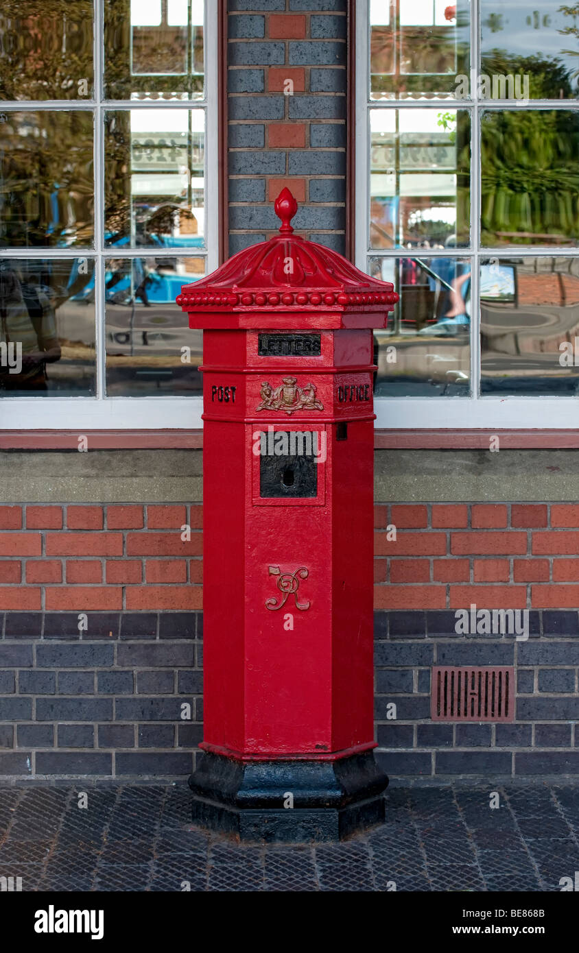 Victorian post box on the forecourt of Kidderminster Railway Station ...