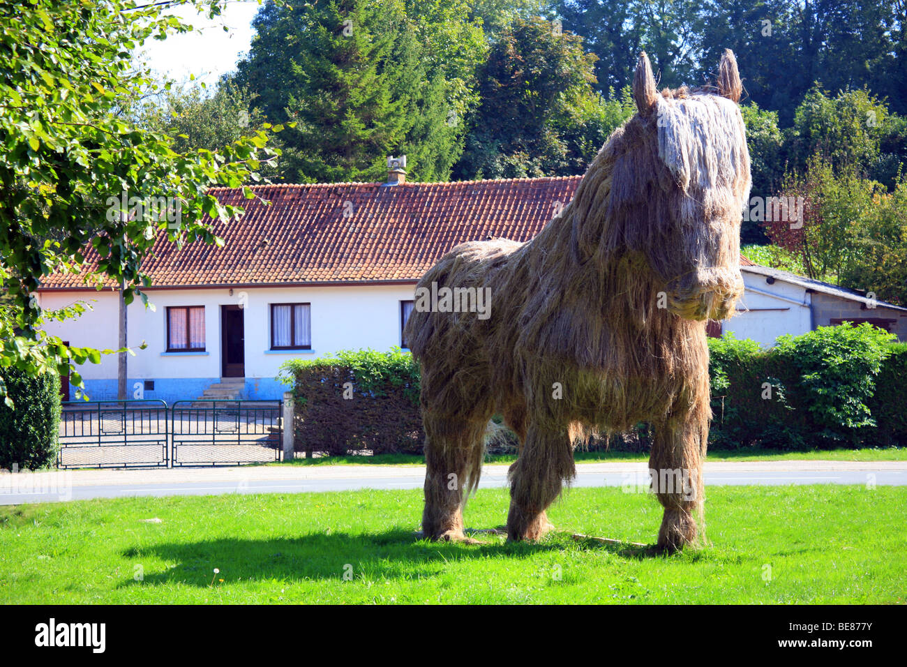 Straw donkey hi-res stock photography and images - Alamy