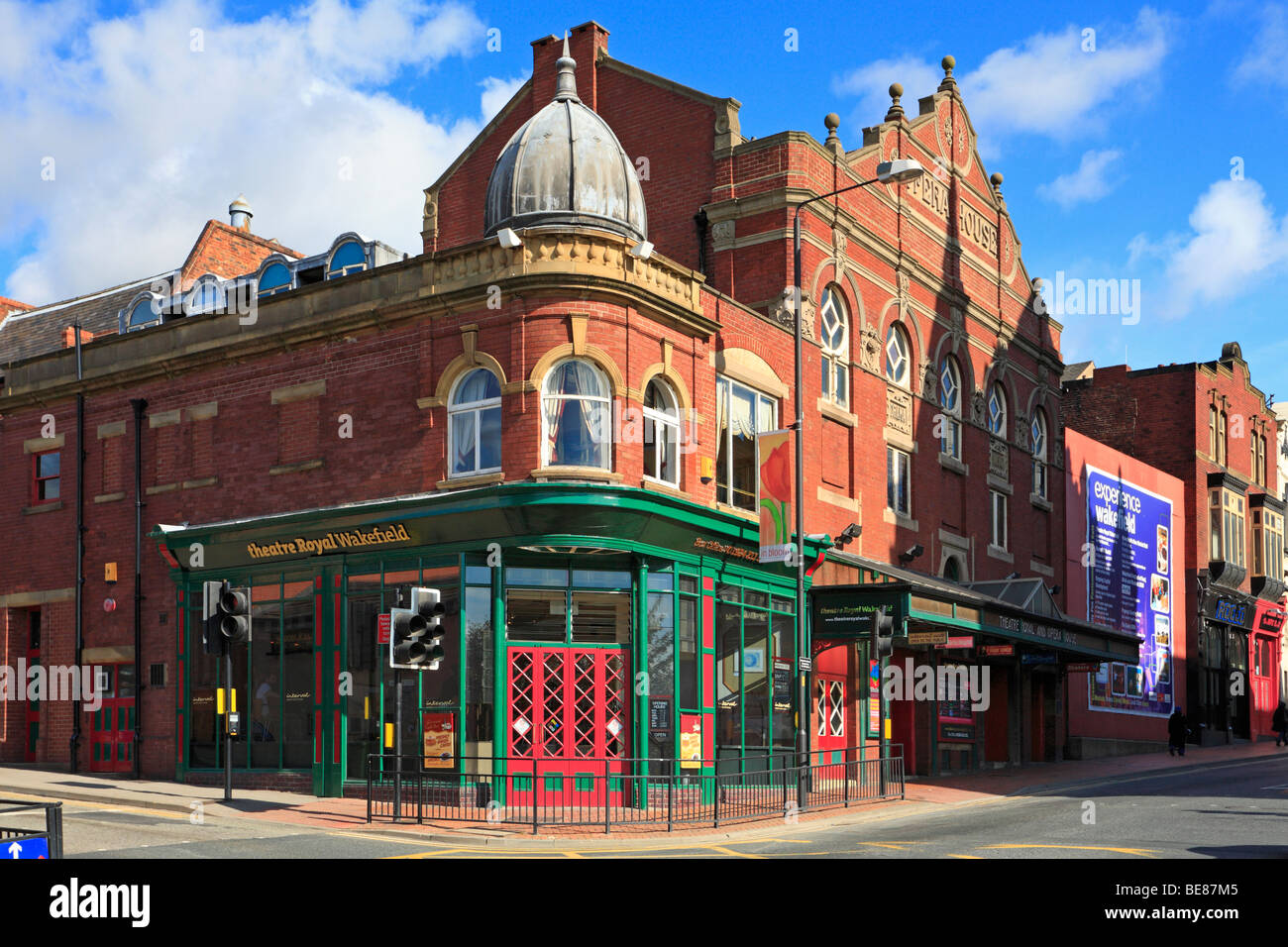 Wakefield theatre royal hi-res stock photography and images - Alamy