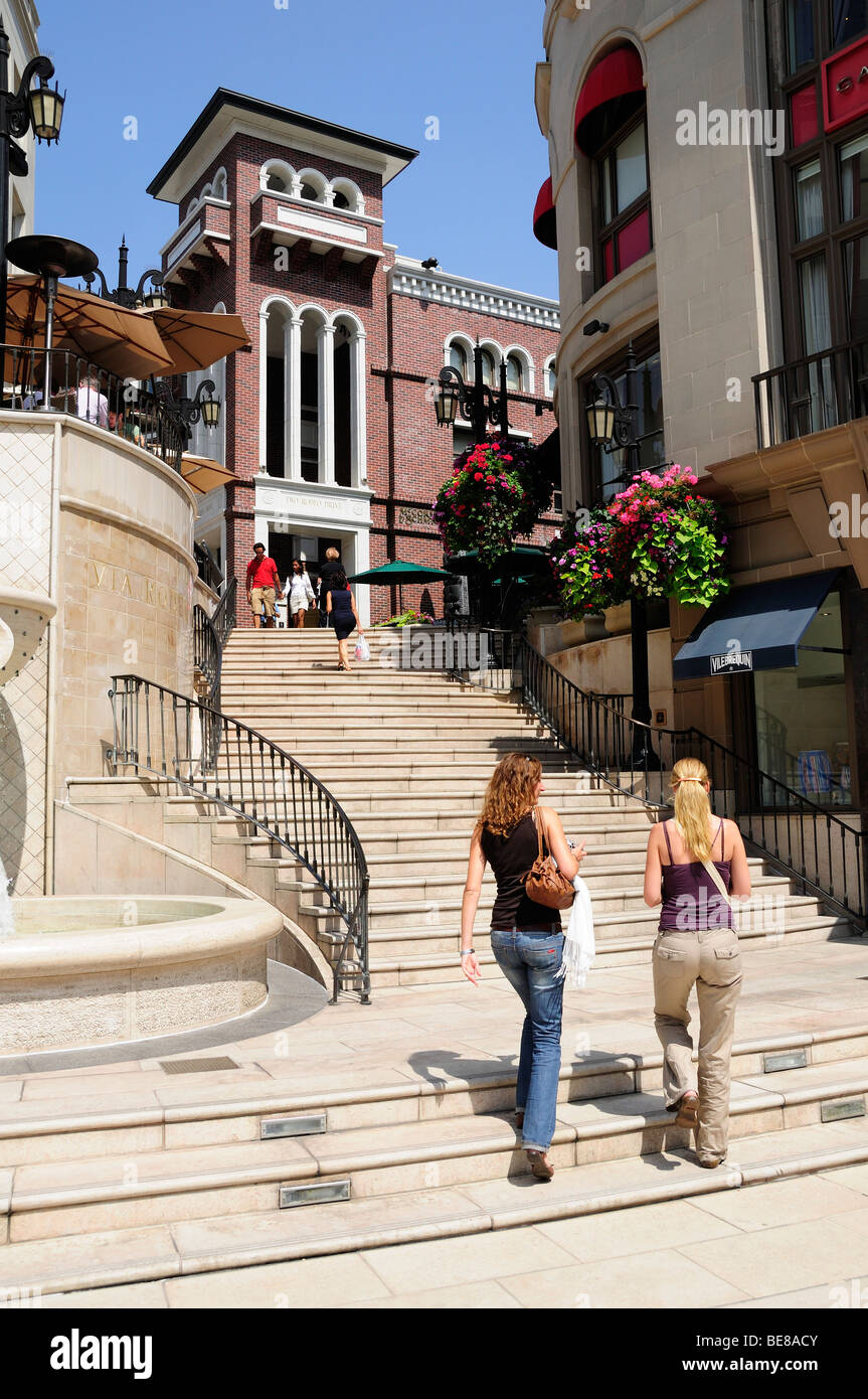 USA, California, Los Angeles, Rodeo Drive. The Spanish Steps with ...