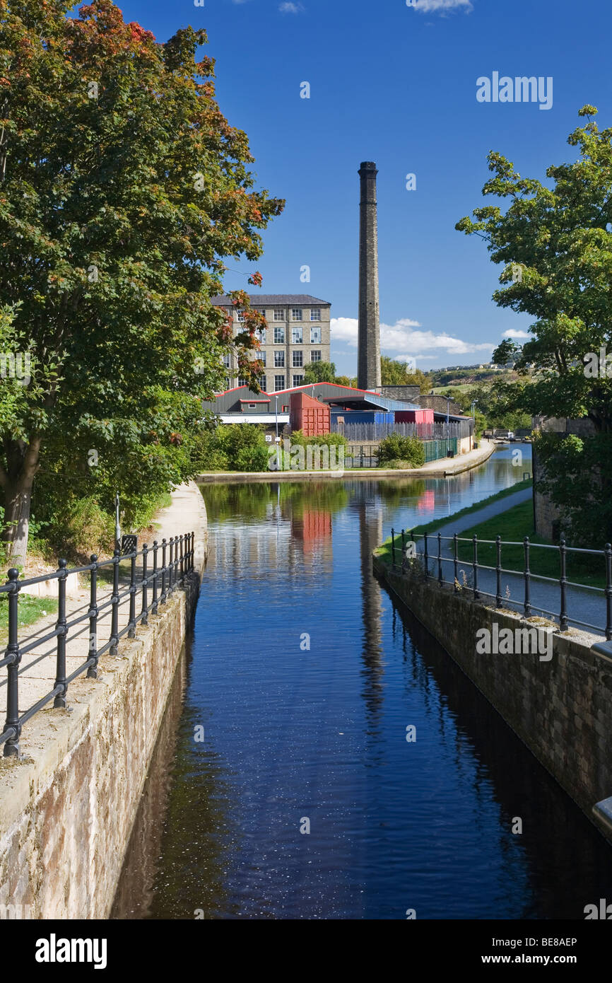 The Spa Mill Chimney and the Huddersfield Narrow Canal at Slaithwaite ...