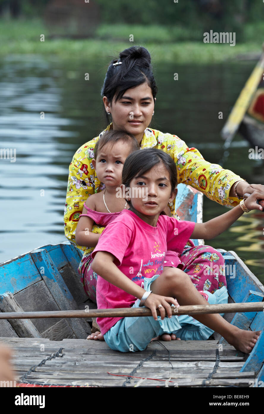 Cambodian children village hi-res stock photography and images - Alamy