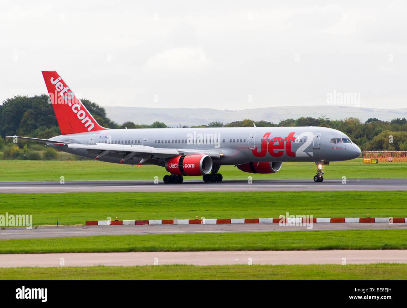 Jet 2.Com [Jet2] Airline Boeing 757-27B Airliner Taxiing After Landing ...