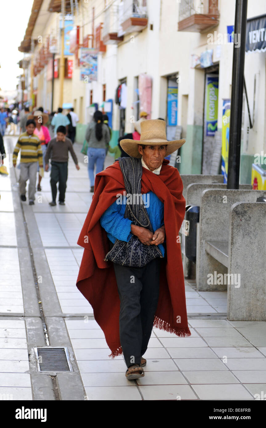 CAJABAMBA PERU - SEPTEMBER 6: Peruvian indigenous at the local market ...