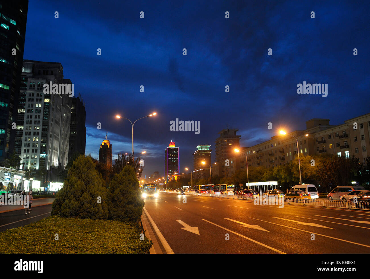 Chinese rush hour traffic beijing hi-res stock photography and images ...