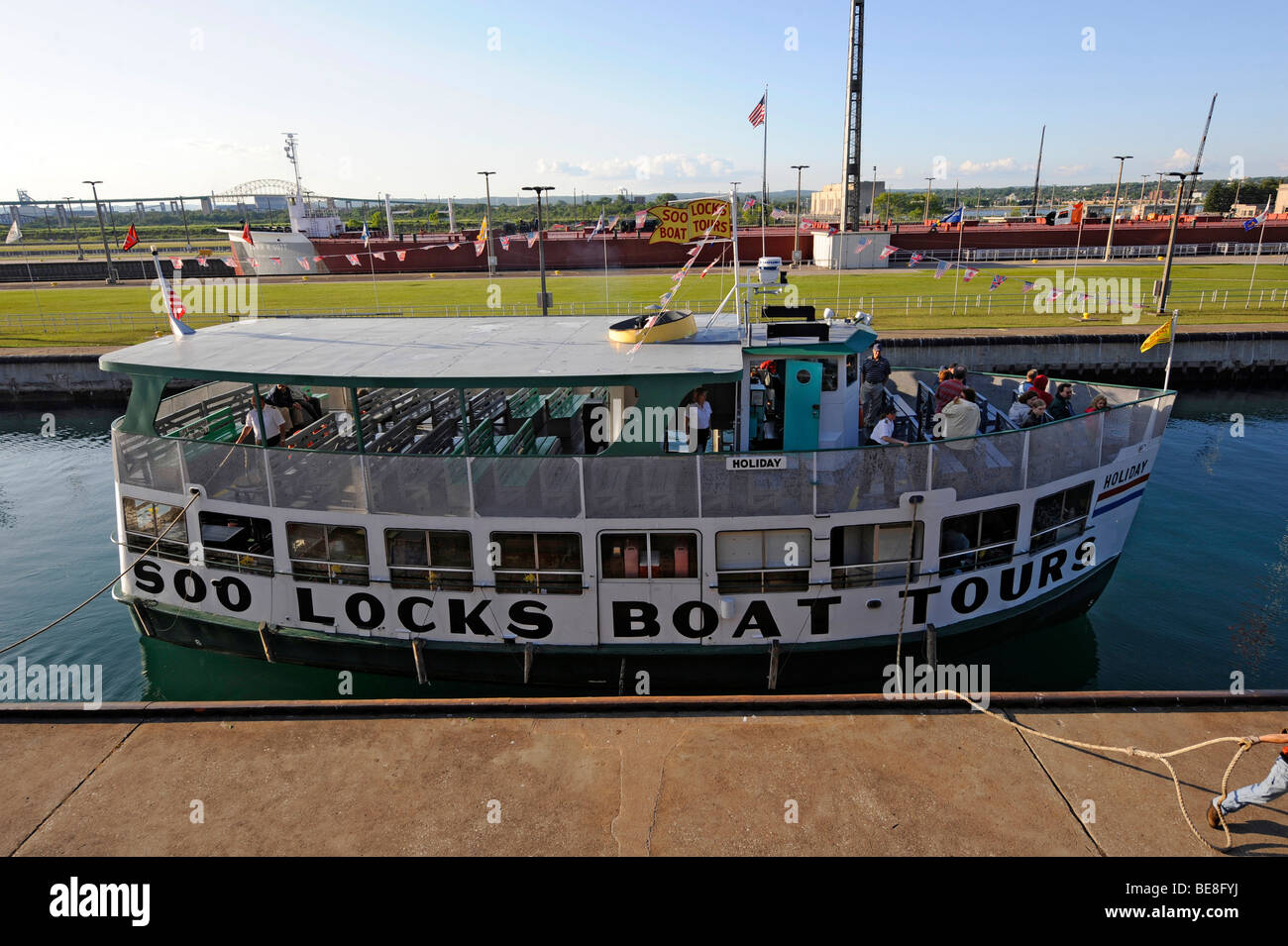 St lawrence seaway locks hi-res stock photography and images - Alamy