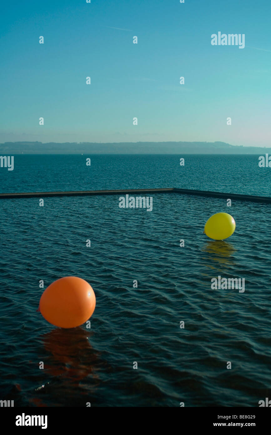 Yellows balloons hi-res stock photography and images - Alamy