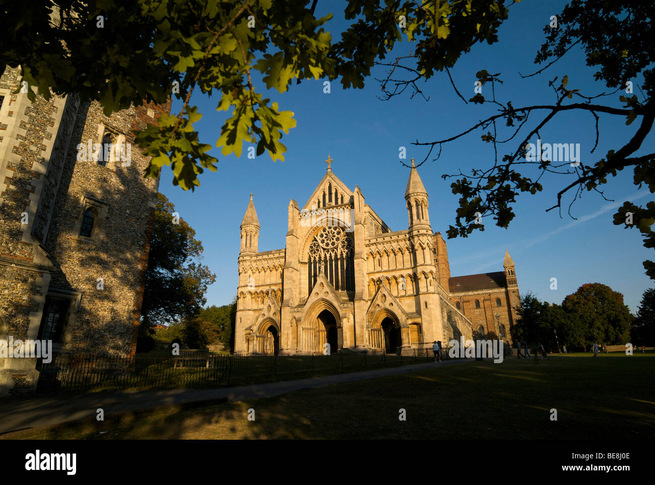 St albans cathedral hi-res stock photography and images - Alamy