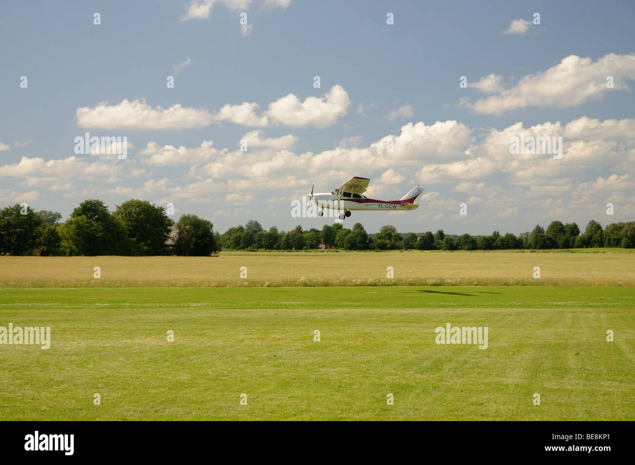 Small Cessna aircraft taking off Stock Photo - Alamy