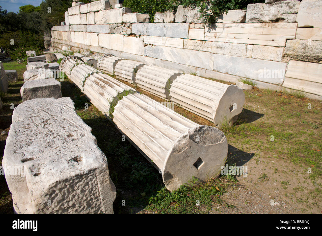 Columns and pediments hi-res stock photography and images - Alamy