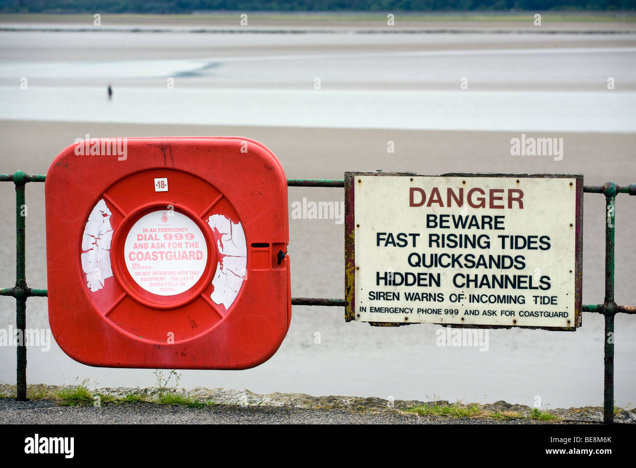 Warning sign by Kent Estuary at Arnside Stock Photo - Alamy