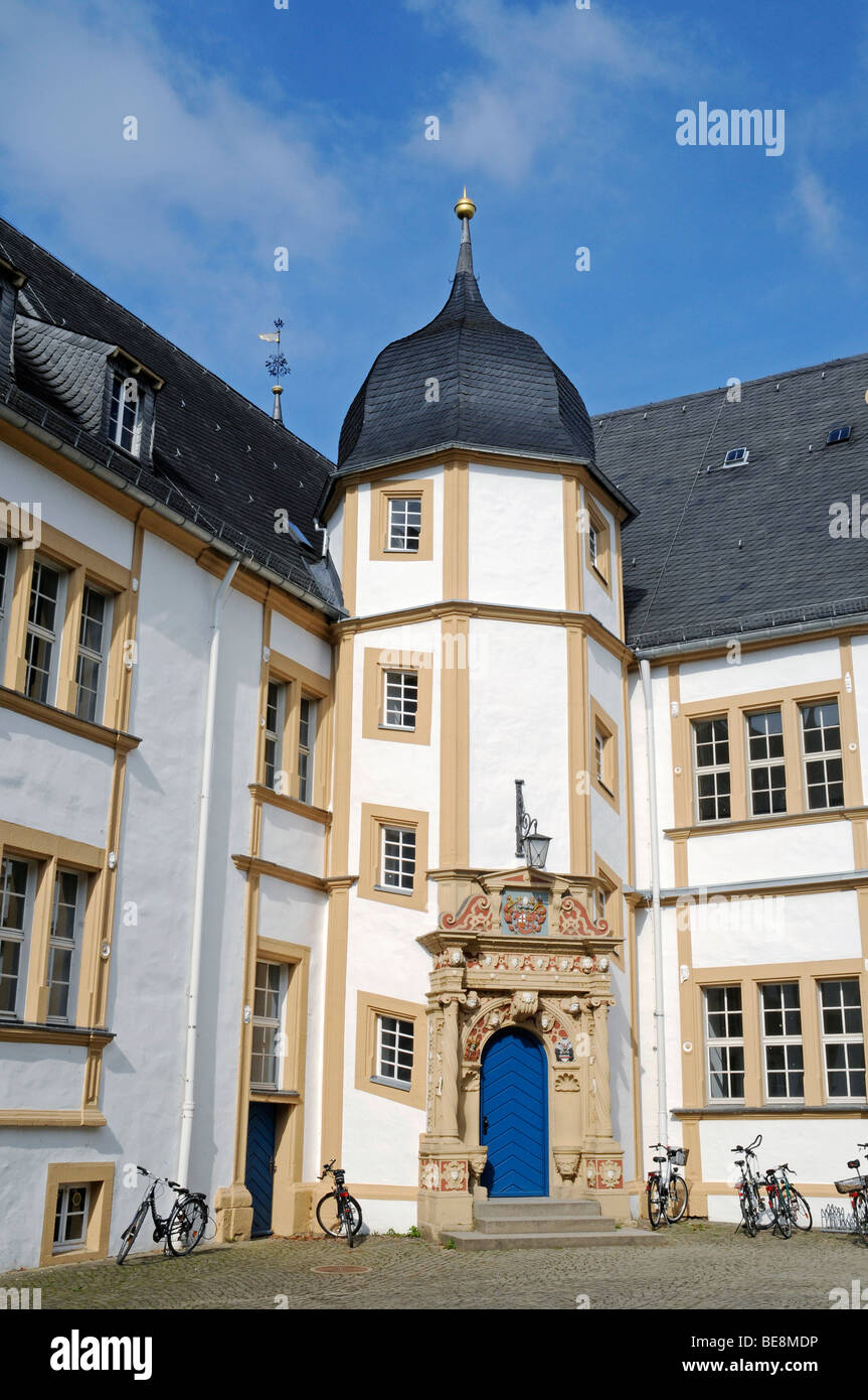 Corner tower, Schloss Neuhaus, moated castle, Weser Renaissance ...