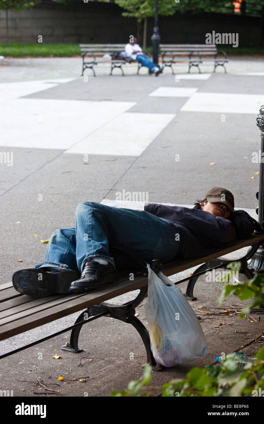 Homeless Teen Boy Stock Photos & Homeless Teen Boy Stock Images - Alamy