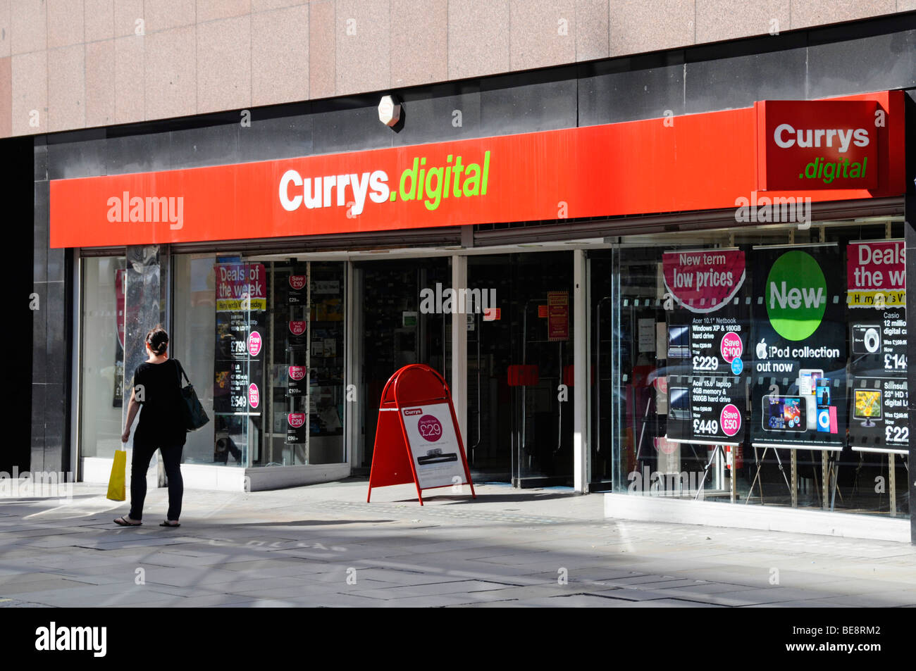 London Currys Digital high street store Stock Photo - Alamy