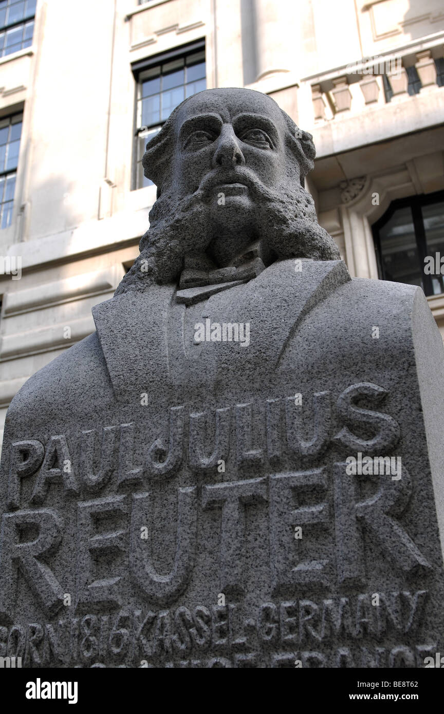 Paul Julius Reuter statue, Royal Exchange Buildings, London, England ...