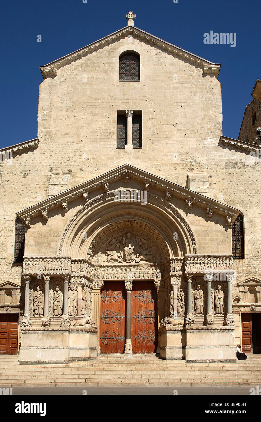 SAINT-TROPHIME CHURCH, ARLES Stock Photo - Alamy