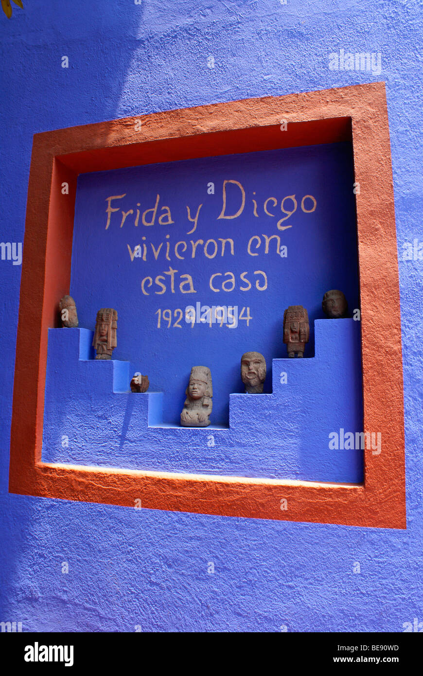 Frida kahlo museum coyoacan mexico hi-res stock photography and images ...