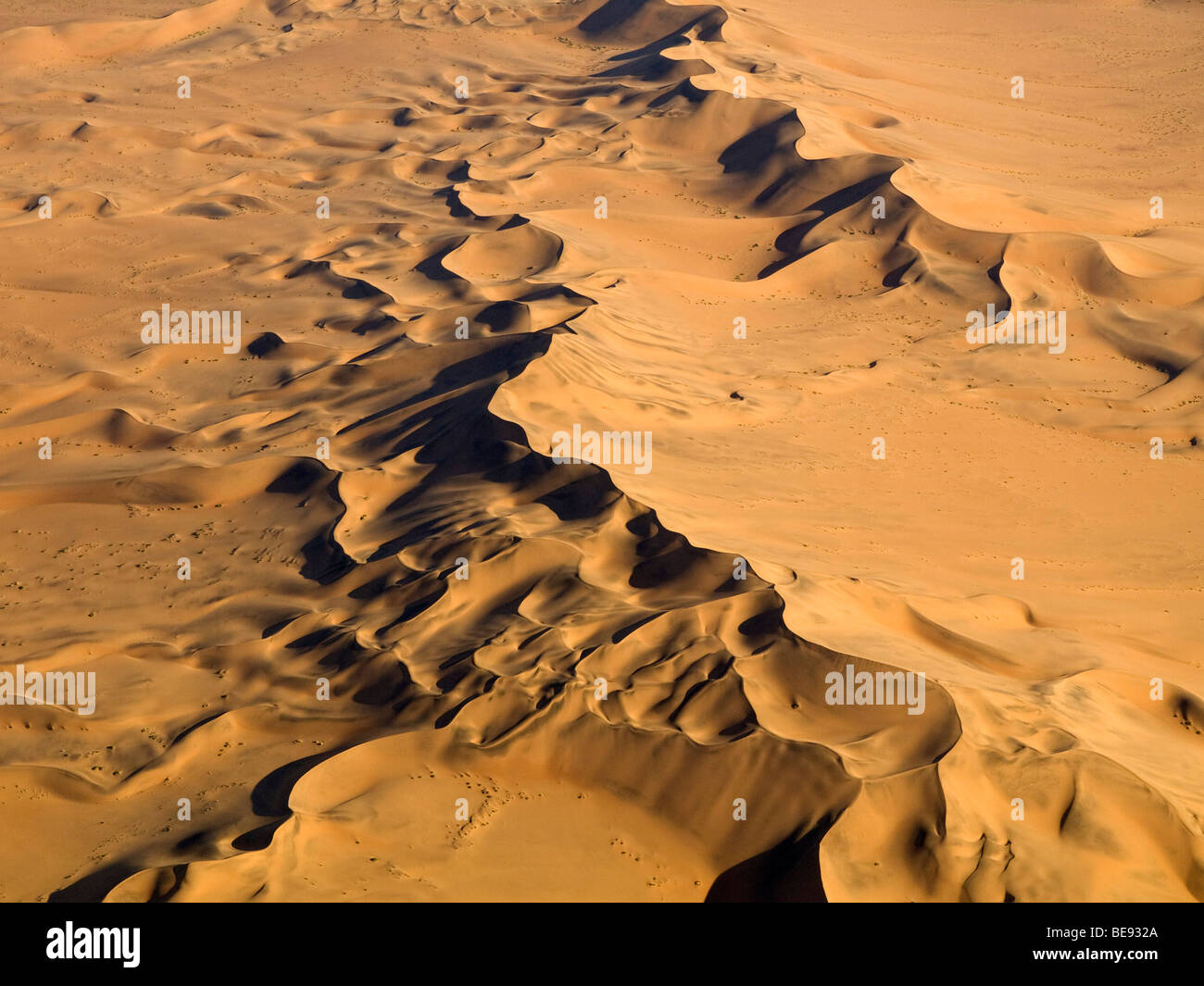 High desert scenery near fields hi-res stock photography and images - Alamy