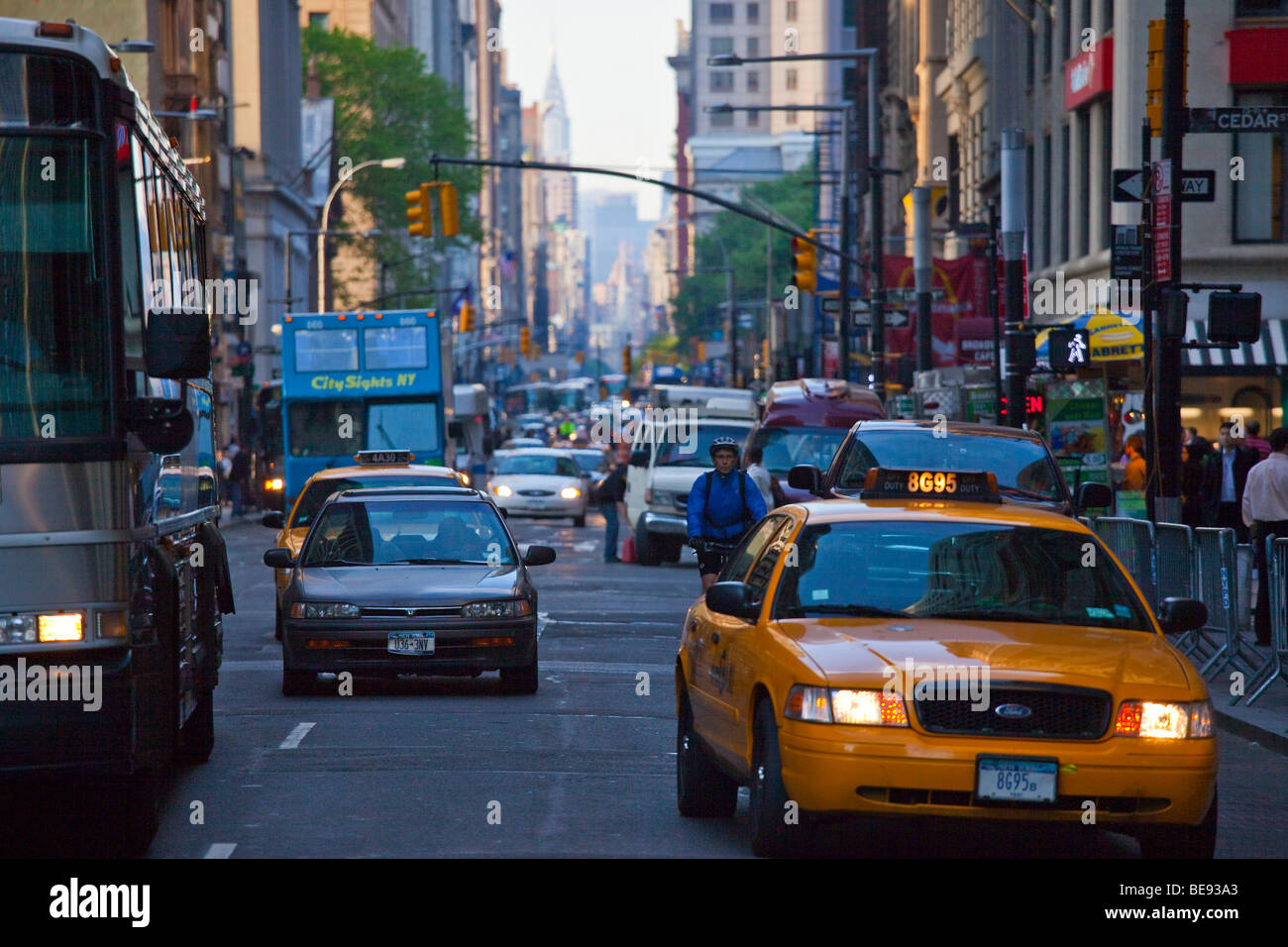 Street Scene in Downtown Manhattan New York City Stock Photo - Alamy