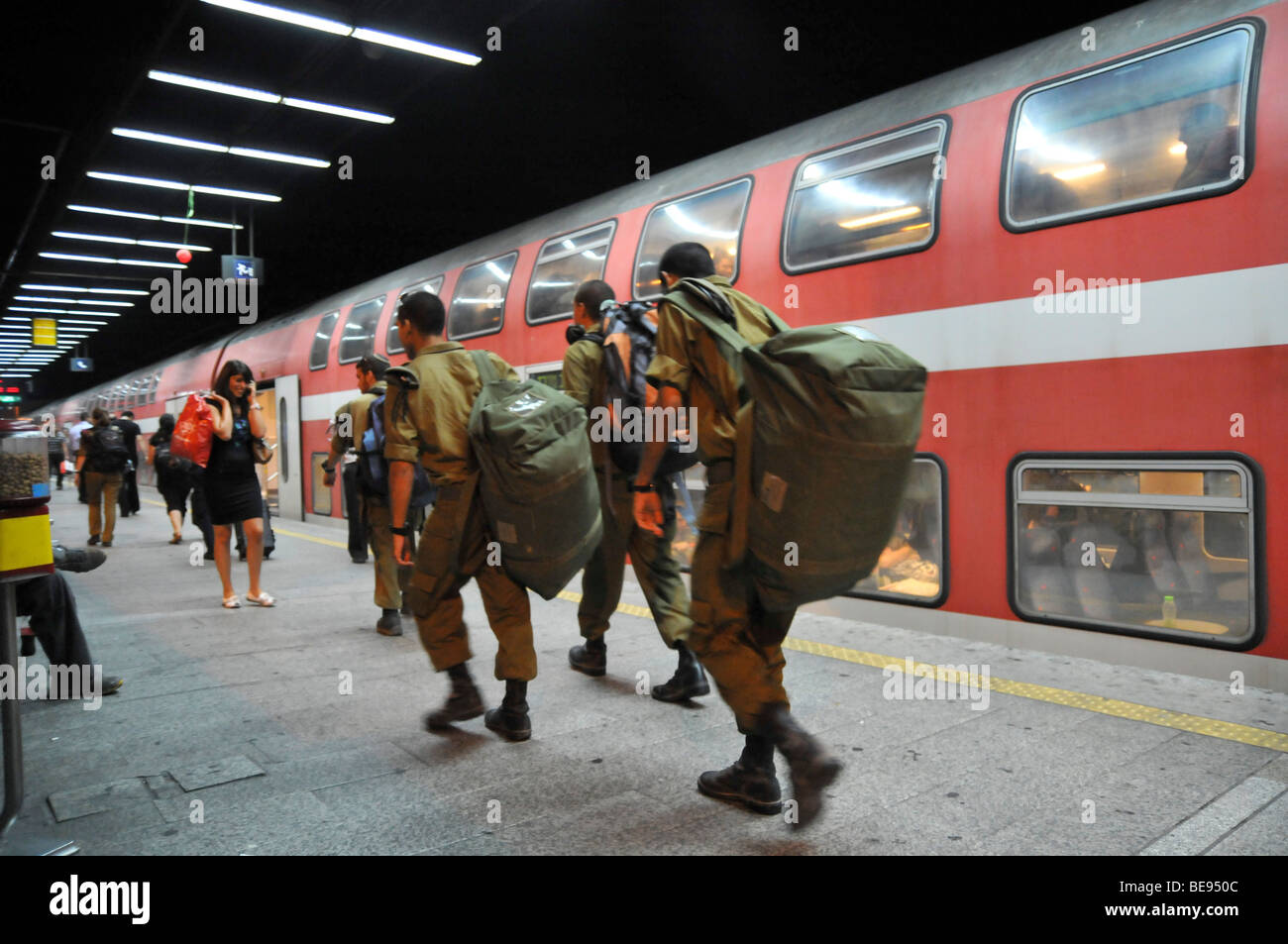 Israel Soldier Train High Resolution Stock Photography and Images - Alamy