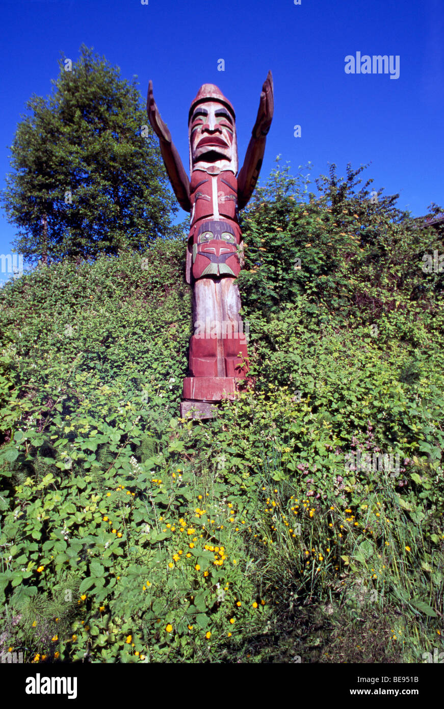 Coast salish welcoming figure hi-res stock photography and images - Alamy