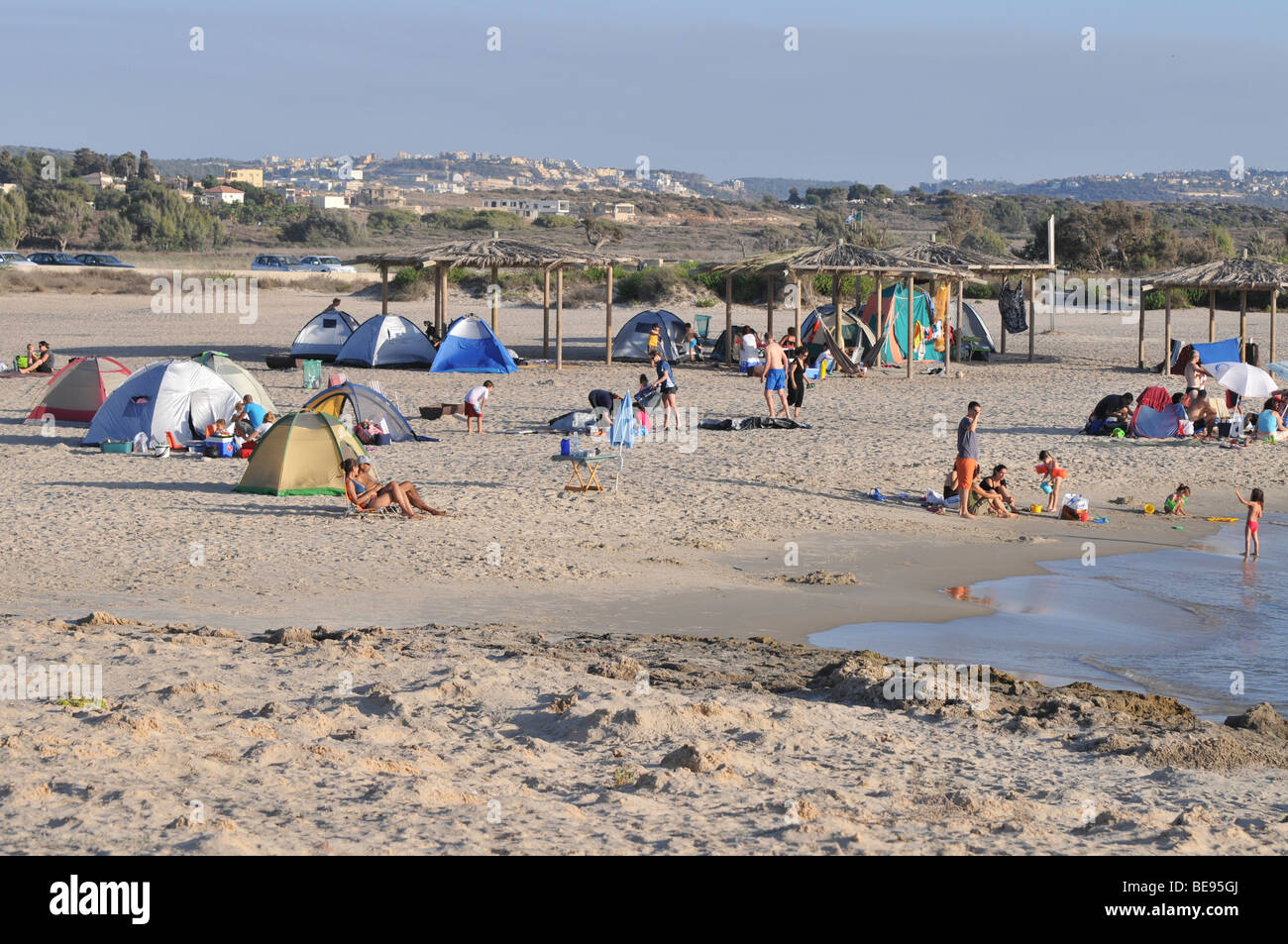 Israel, Coastal plains, Habonim Beach, Israeli vacationers on the sea ...
