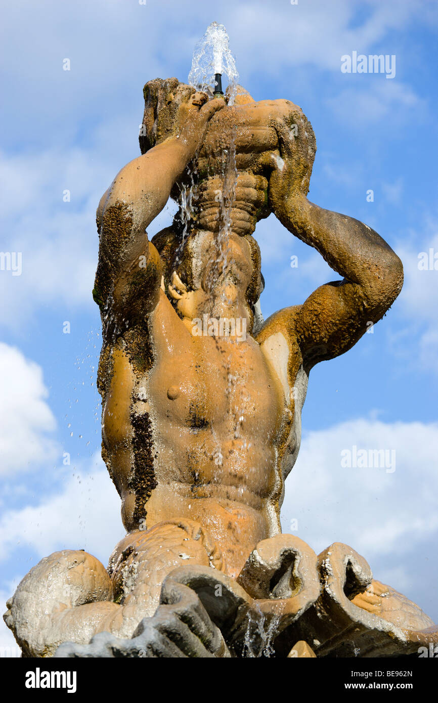 Fontana del tritone piazza barberini rome italy fountain triton hi-res ...